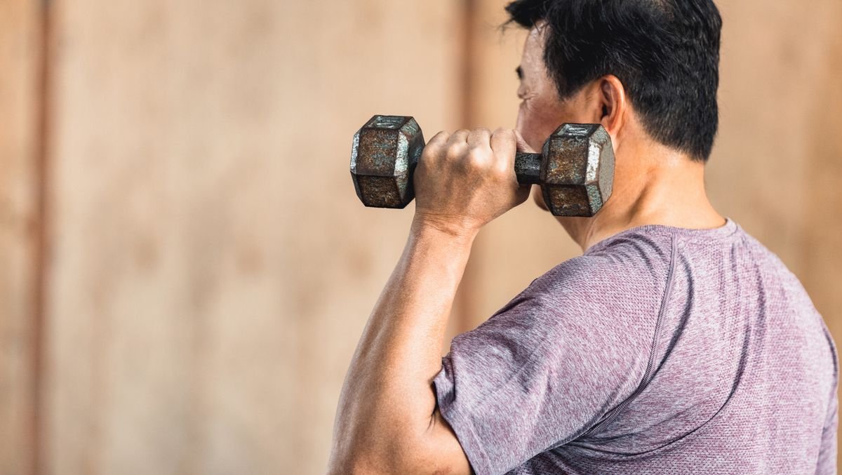 Beginner Dumbbell Workout To Get Started With Weight Training ...